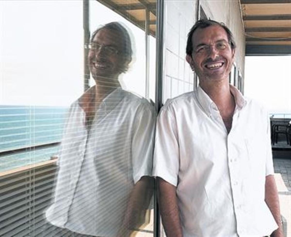 Xavier Castells: «La gente sabe que la gripe se pasa en casa»