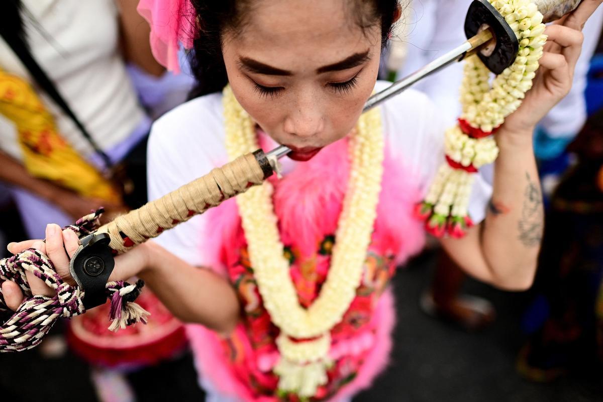 'Piercings' extremos para limpiar el alma en el Festival Vegetariano de ...
