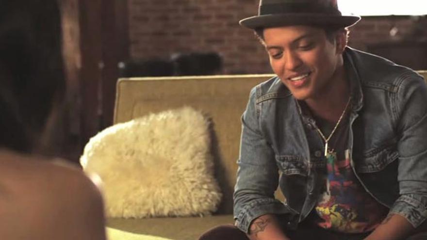 Bruno Mars publica en España el exitoso 'Doo-Woops & Hooligans'