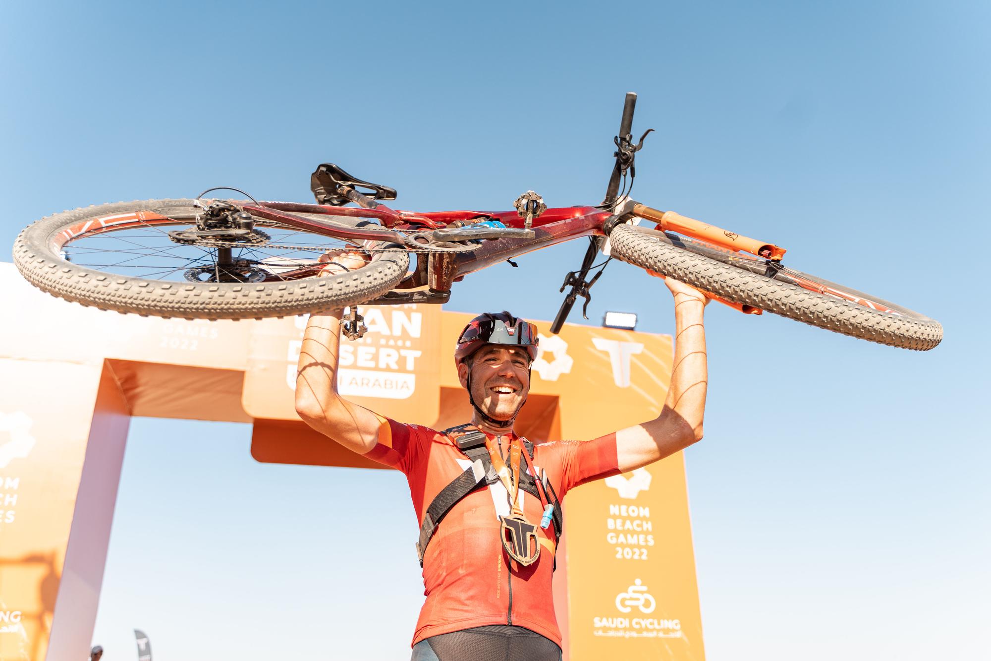 David Valero impone su número uno mundial para ganar la Titan Desert de ...