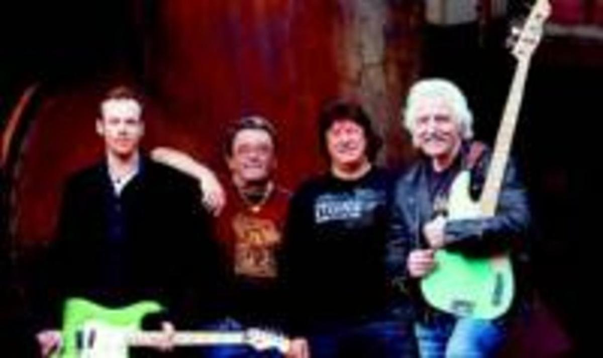 Leo Lyons: "Muchas bandas de rock actuales suenan 'retro'"