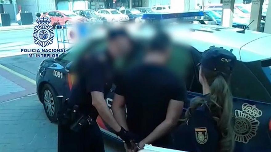 Un hombre secuestra a su pareja durante cuatro meses
