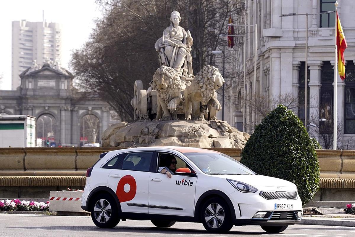 Grans ciutats europees aposten per 'car sharing' Barcelona veta