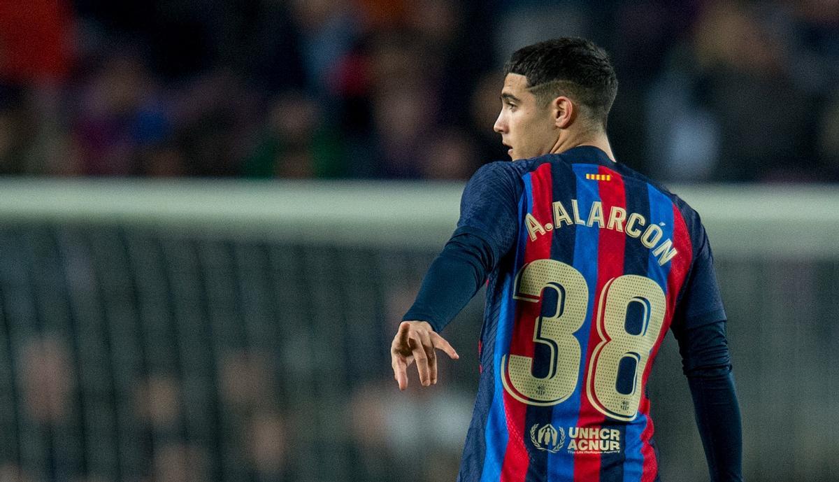 Alarcón es el octavo canterano que debuta con Xavi en el Barça