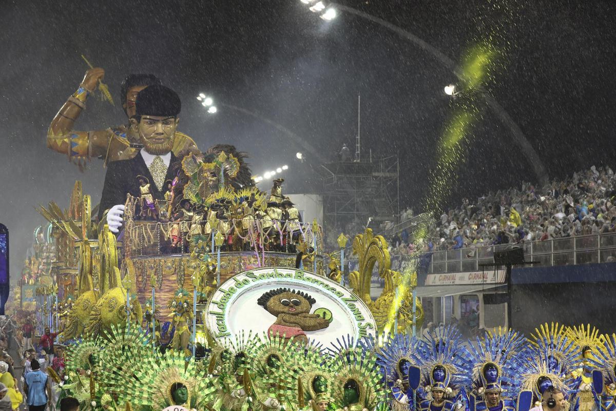 El carnaval de Sao Paulo recupera el esplendor tras la pandemia | FOTOS
