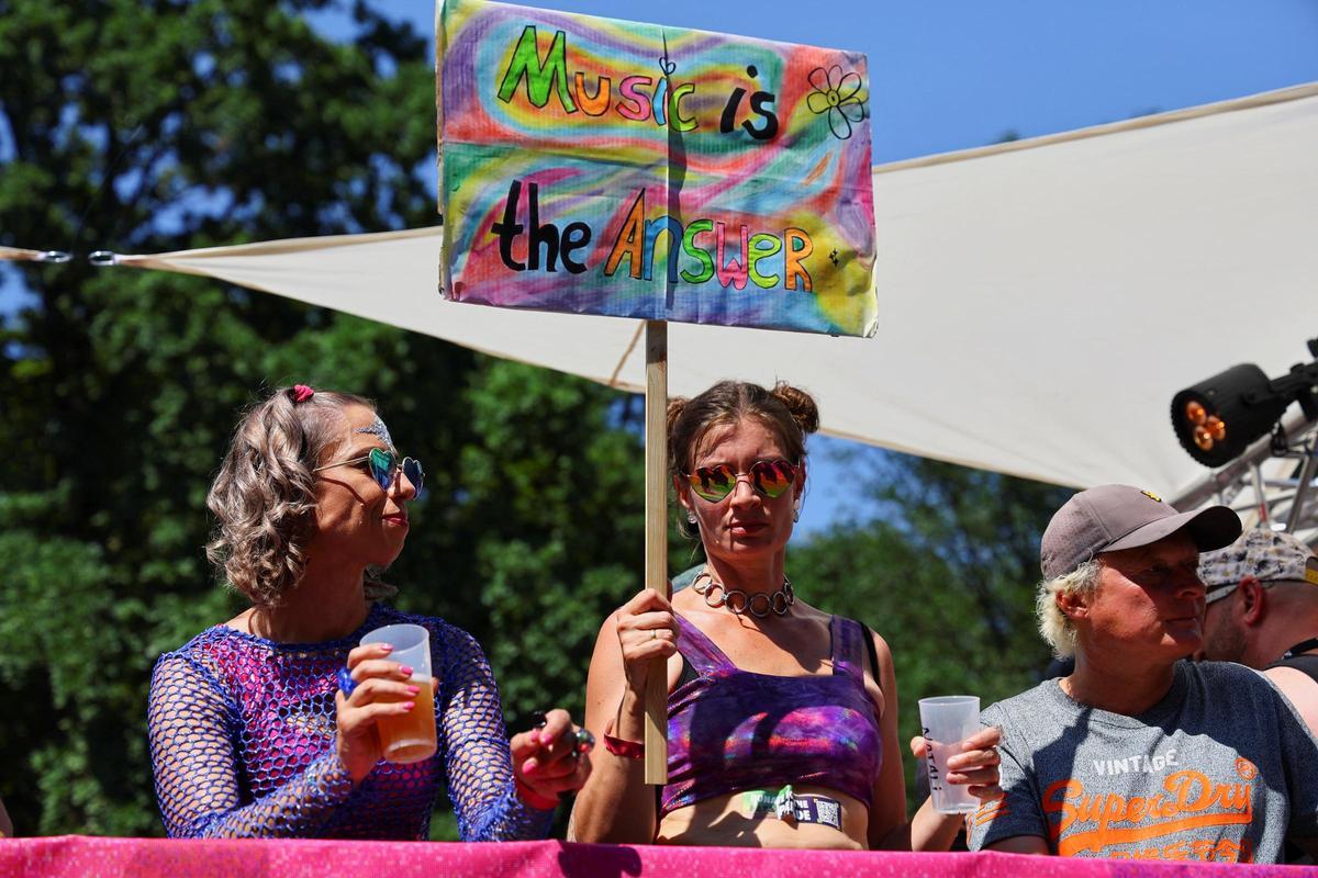 Fiesta techno 'Rave the planet' en Berlín | FOTOS