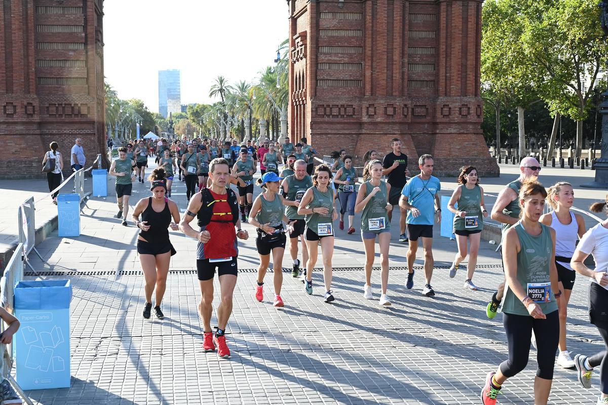 Búscate en las fotos de la Cursa de la Mercè 2022