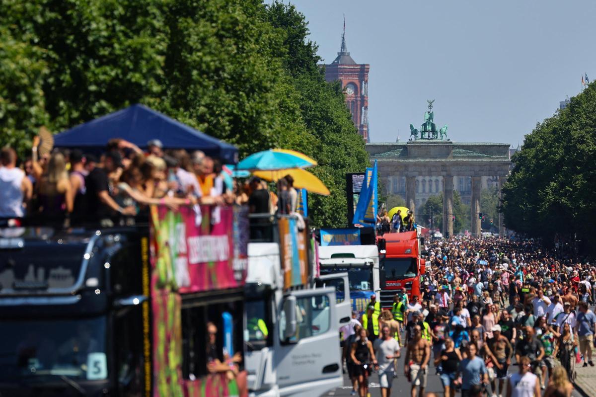 Fiesta techno 'Rave the planet' en Berlín | FOTOS