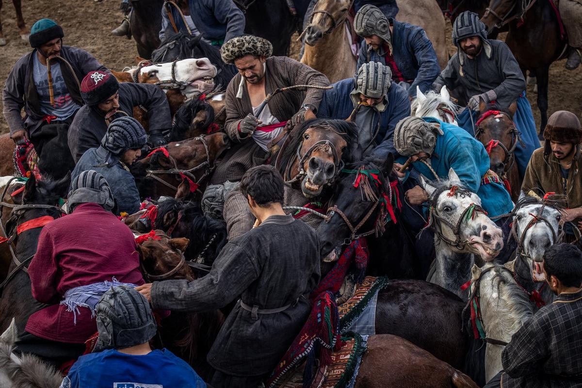 Jinetes afganos compiten en un deporte tradicional de Asia | FOTOS