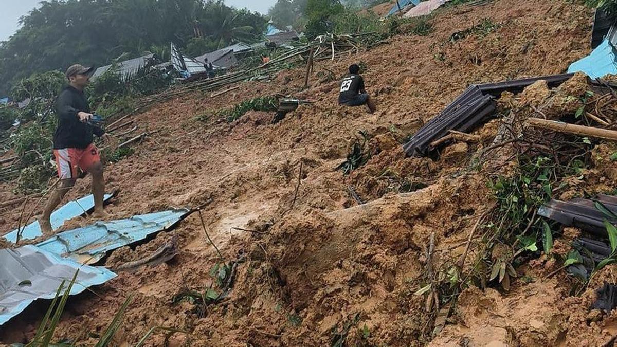 Una avalancha deja al menos 10 muertos en Indonesia