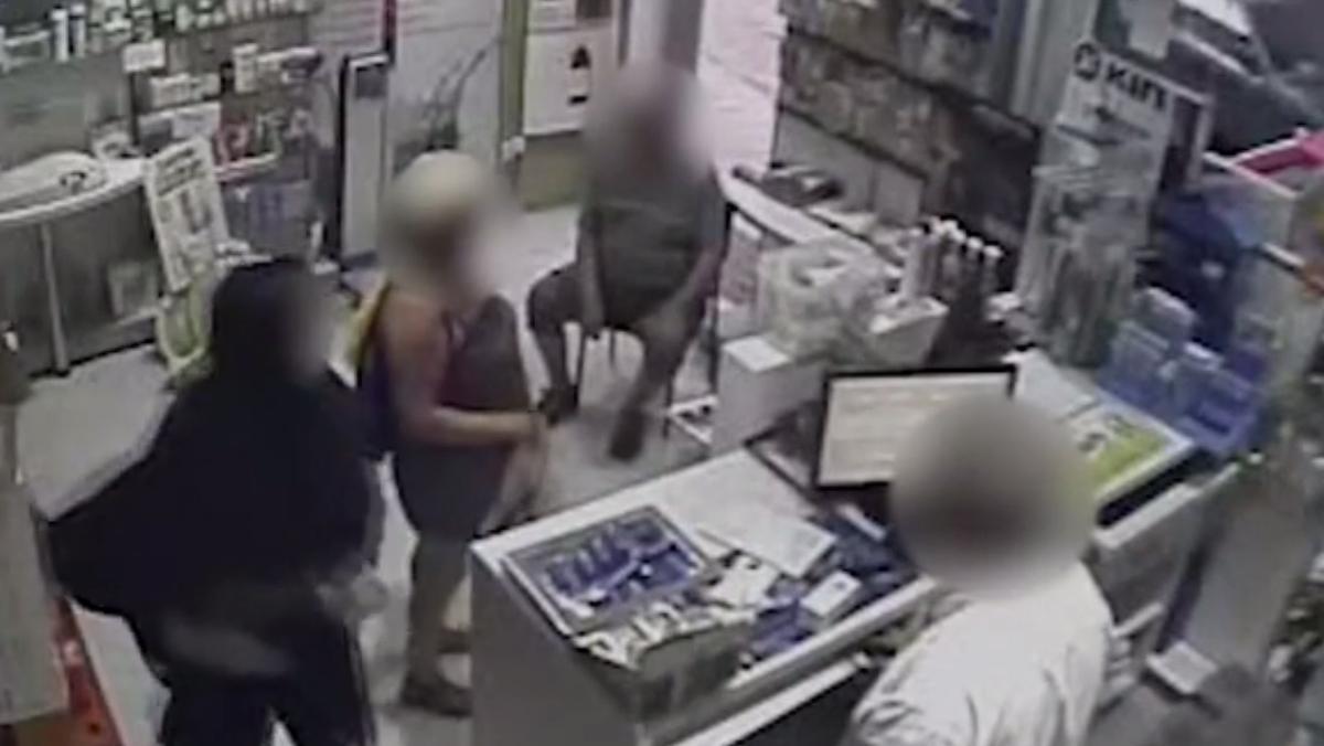 Tres detenidos por robos violentos, atracos a comercios y robo de coches