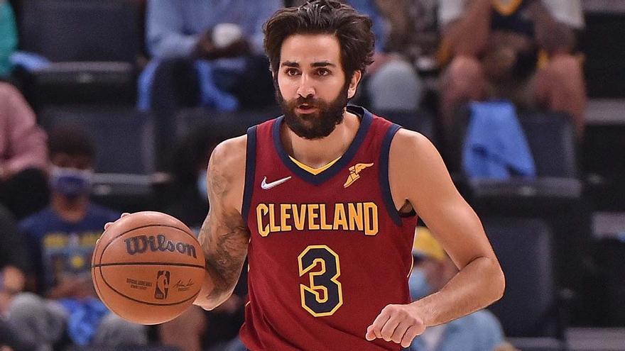 Ricky Rubio ilusiona en su debut con los Cavaliers