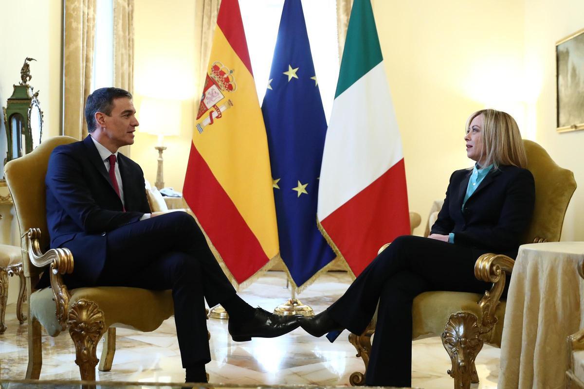 Giorgia Meloni, primera ministra de italia recibe a Pedro Sánchez