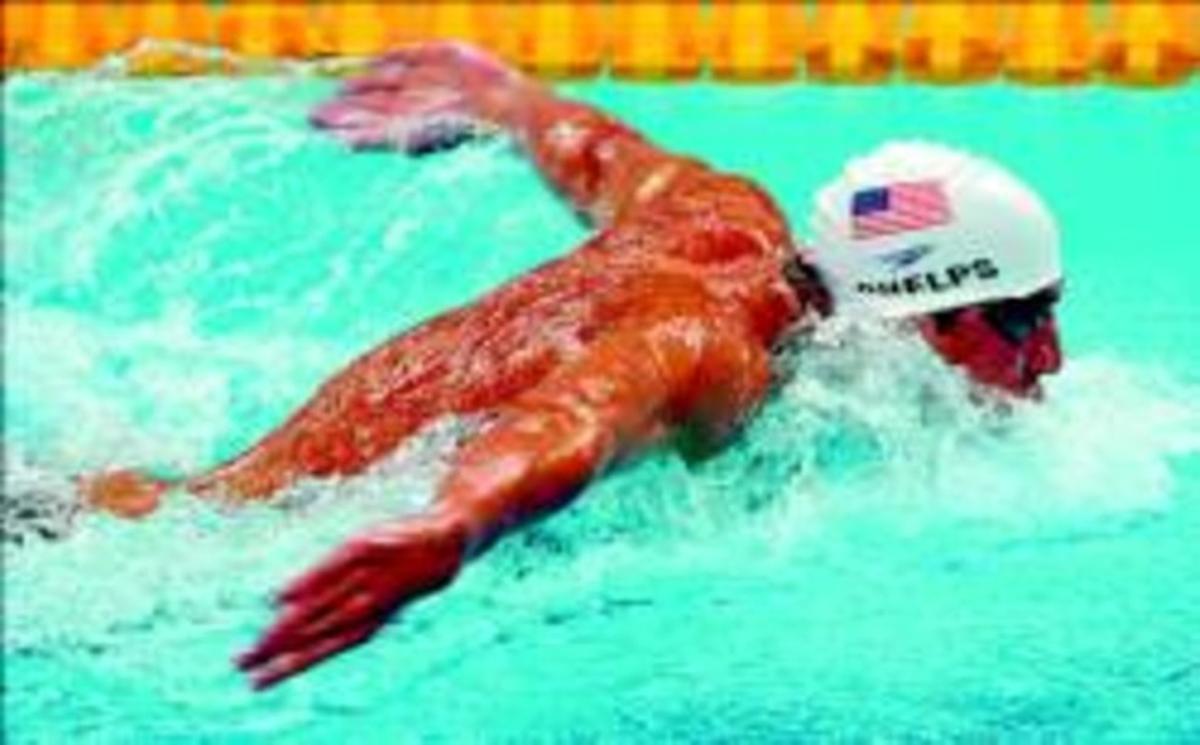 PHELPS ESTRENA IMAGEN EN SU PRIMERA ZAMBULLIDA