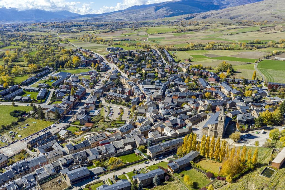 Llívia, el pueblo español rodeado de territorio francés