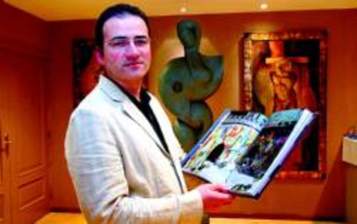 Rodolfo Navarro colgará uno de sus murales en la muralla china