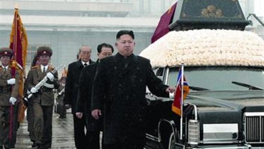 Kim Jong-il, despedido con un funeral grandioso