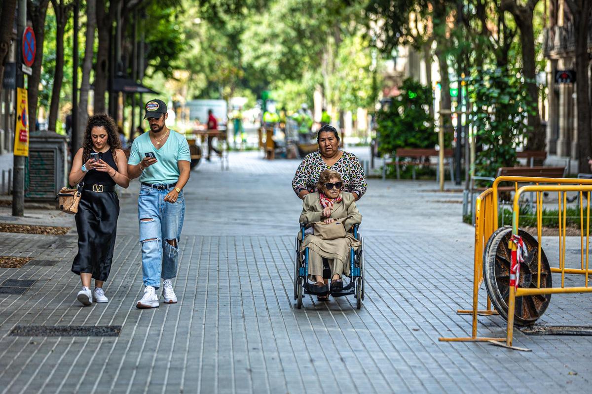 Escenas inesperadas de la Superilla del Eixample | FOTOS