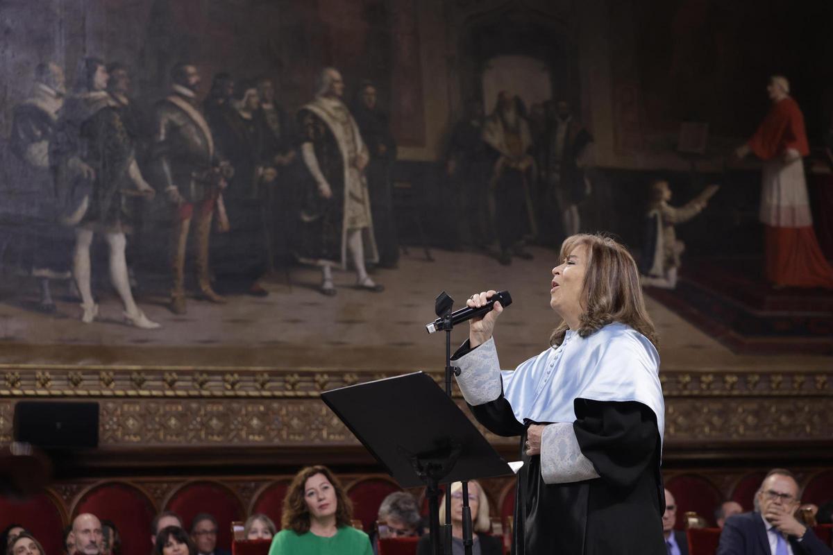 Joan Manuel Serrat y Maria del Mar Bonet, investidos doctores honoris ...
