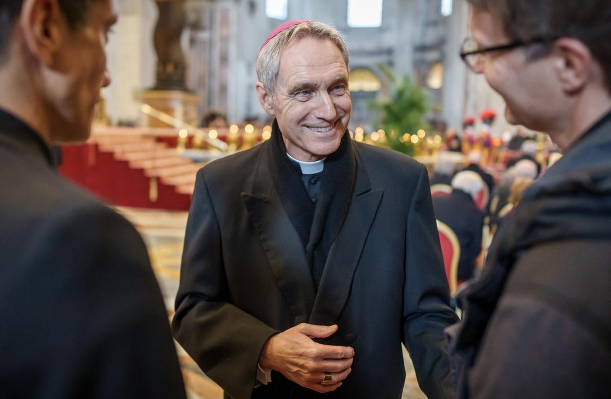 Georg Gänswein, el “bello” secretario del Papa Benedicto XVI en el ...