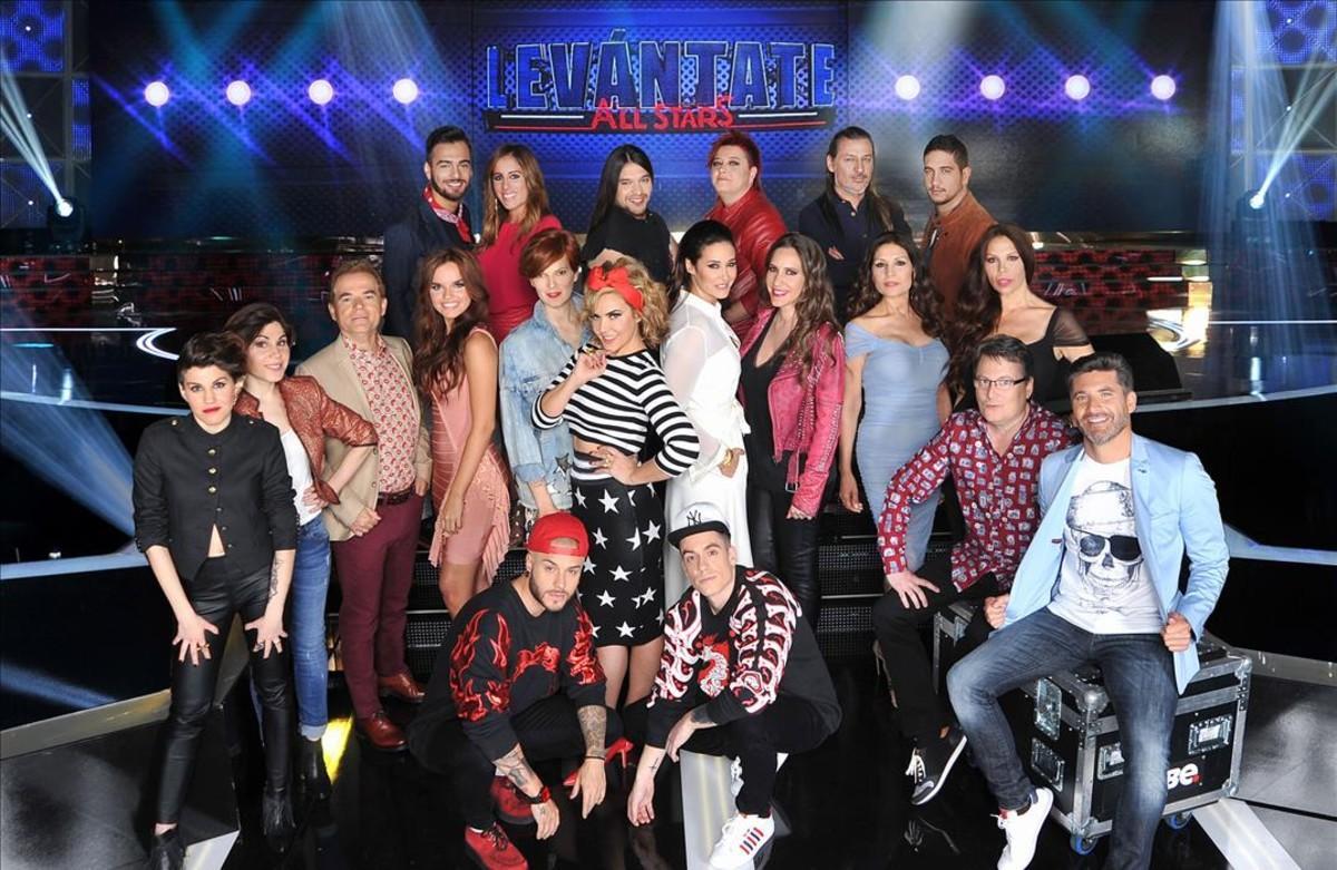 Tele 5 estrena un 'Levántate' con 10 parejas de famosos