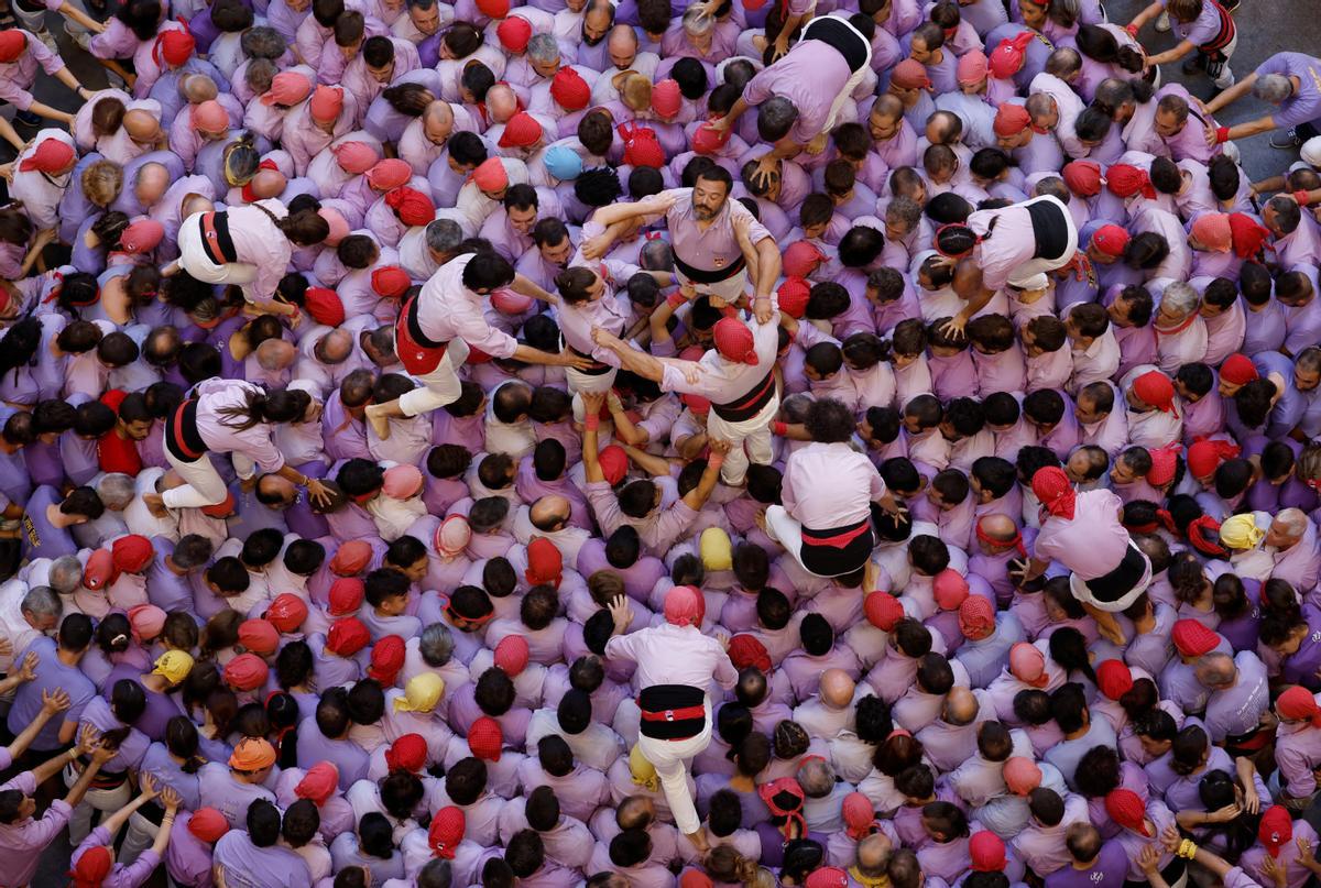 El Concurso de Castells de Tarragona se reactiva con 10.000 espectadores | FOTOS