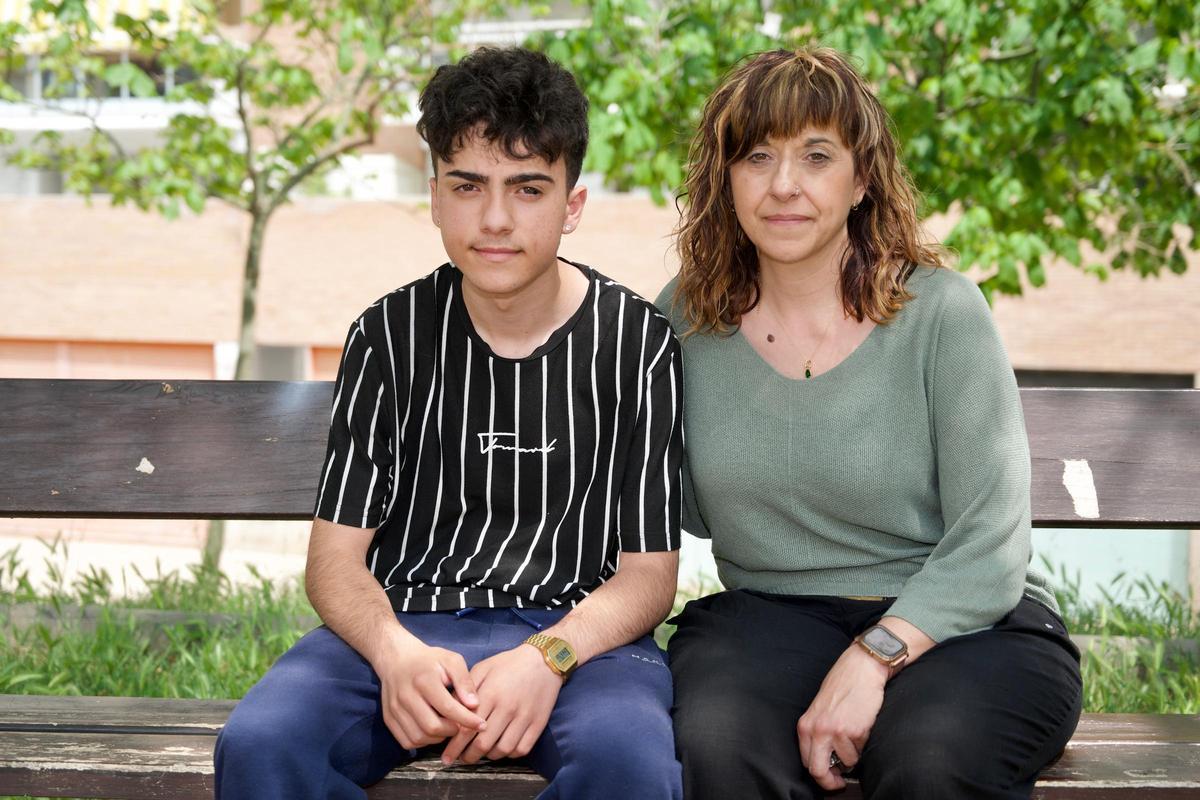 La enfermedad ultrarrara de Eric: "Es como si me clavaran 500 agujas"