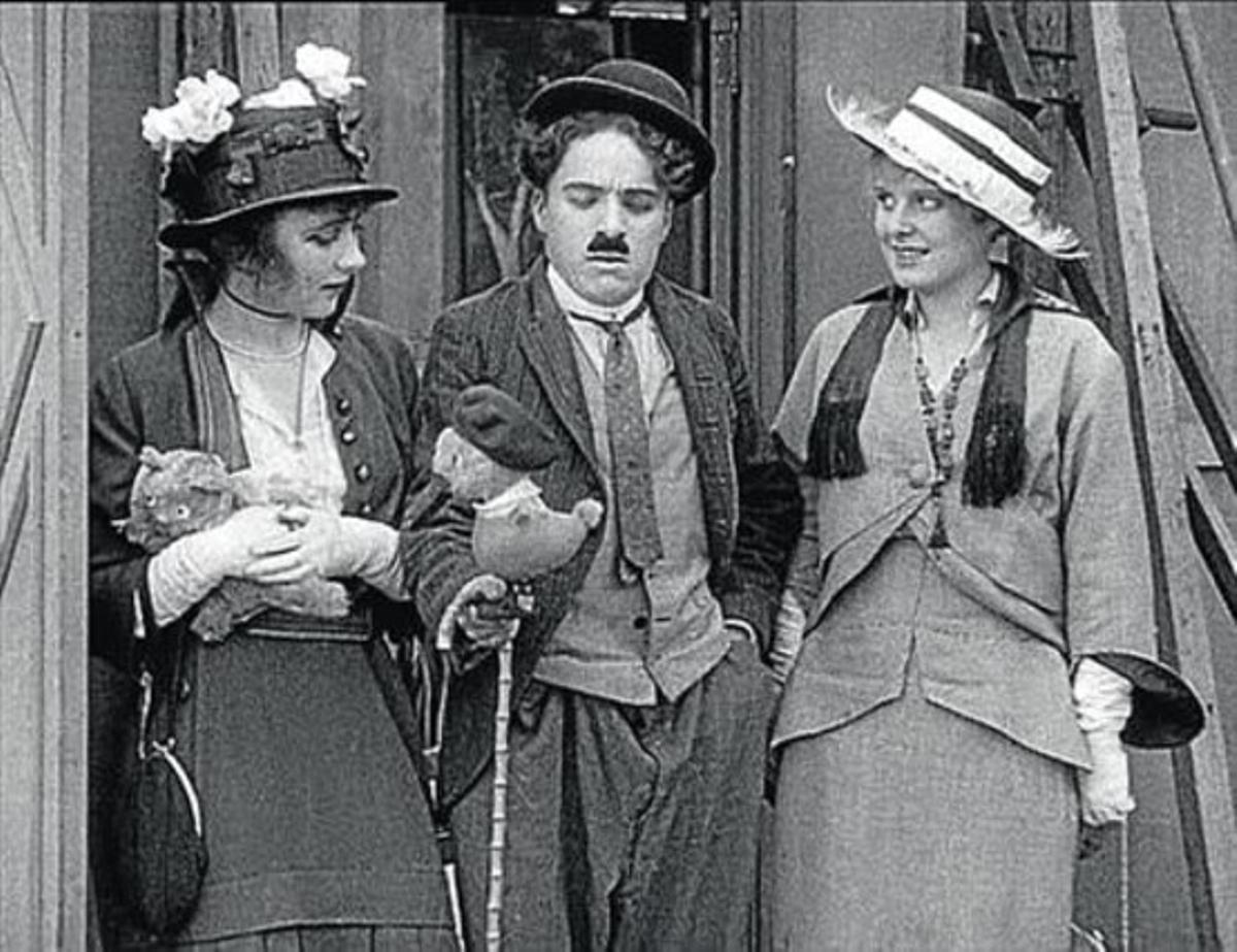 "Chaplin, de vagabundo a icono universal"