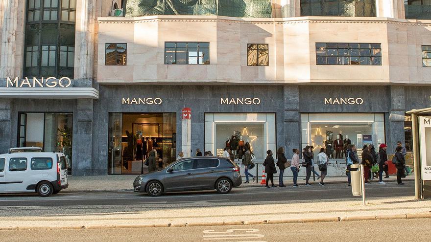 Mango mantiene su apuesta por las 'megatiendas'