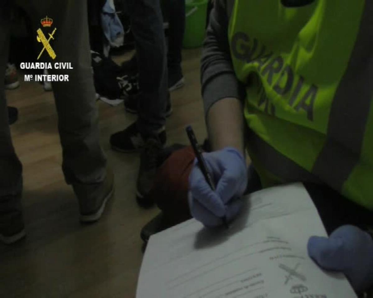 La Guardia Civil desarticula una organización dedicada a cometer estafas mediante 'phishing'