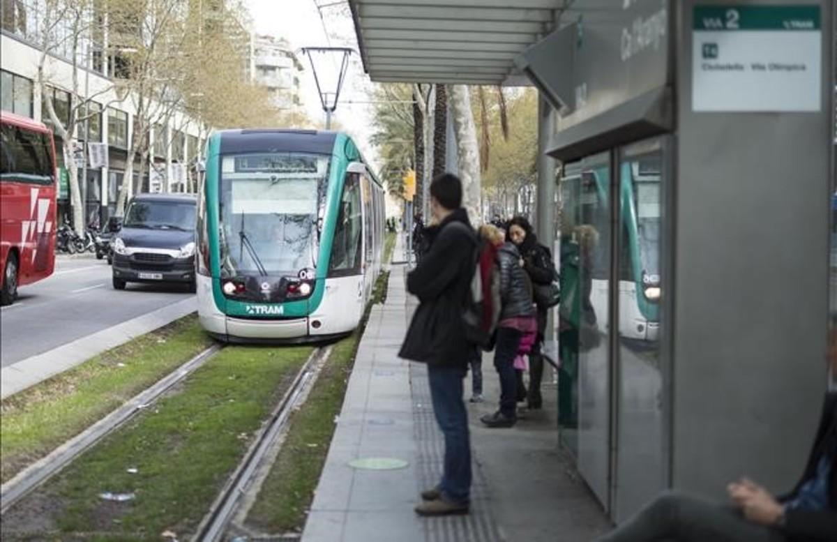 El derbi del tranvía por la Diagonal