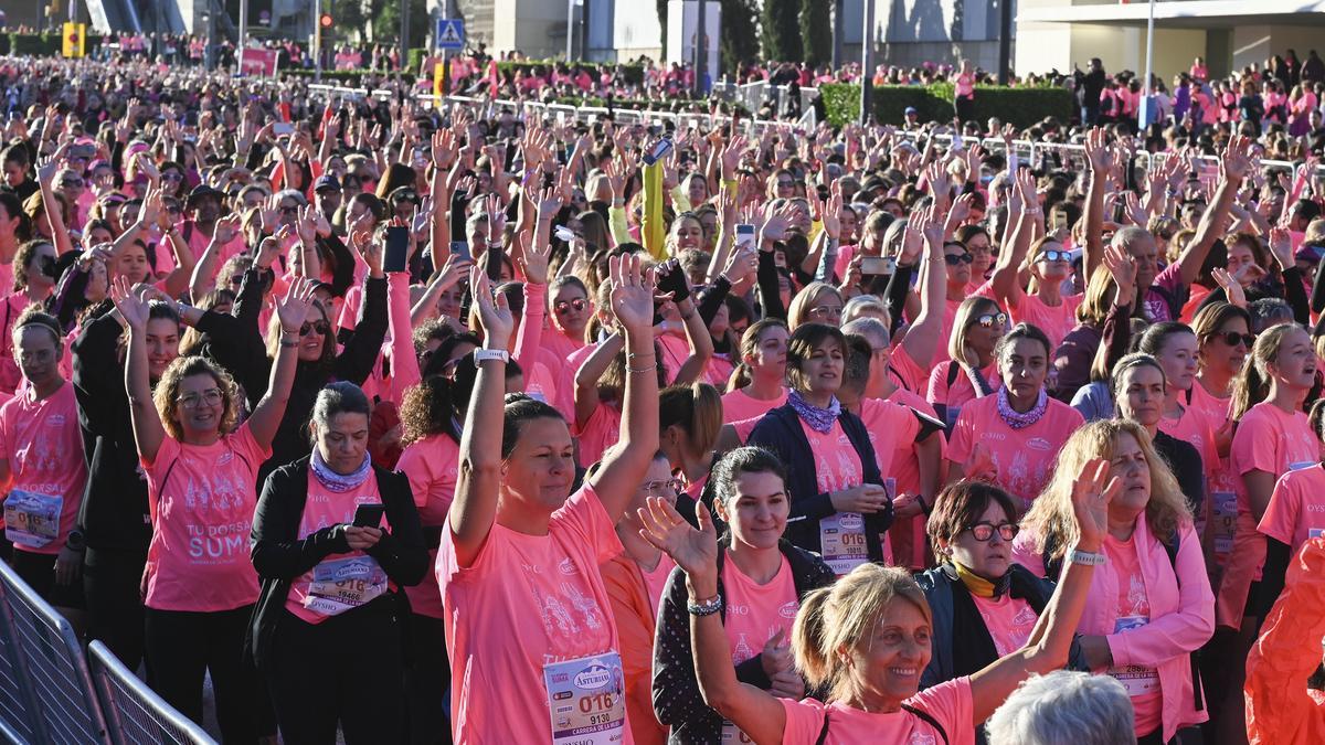 La Cursa de la dona, búscate en las fotos | FOTOS