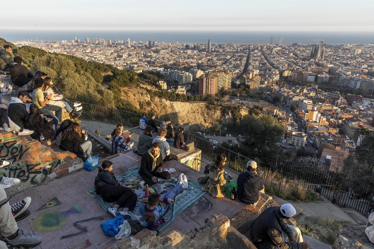 Los bunkers del Carmel, la mejor vista de Barcelona | FOTOS