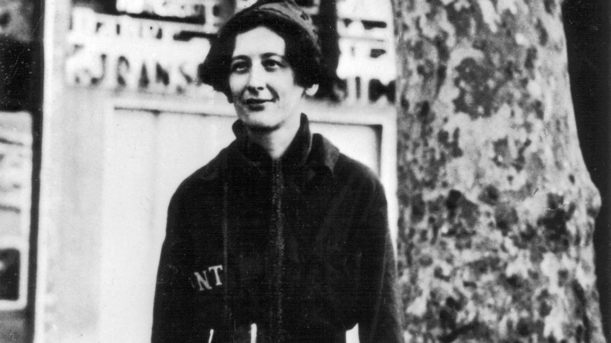 Simone Weil, una joven filósofa, fusil al hombro, en la Guerra Civil ...