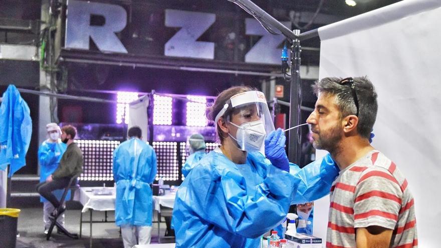 Clotet defiende generalizar autotest rápidos para normalizar la vida social