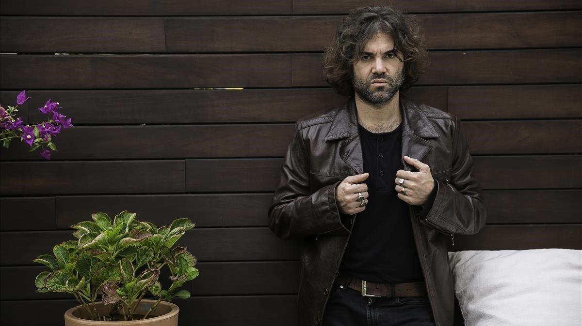 Joe Crepúsculo: «Els prejudicis ens fan tenir personalitat»