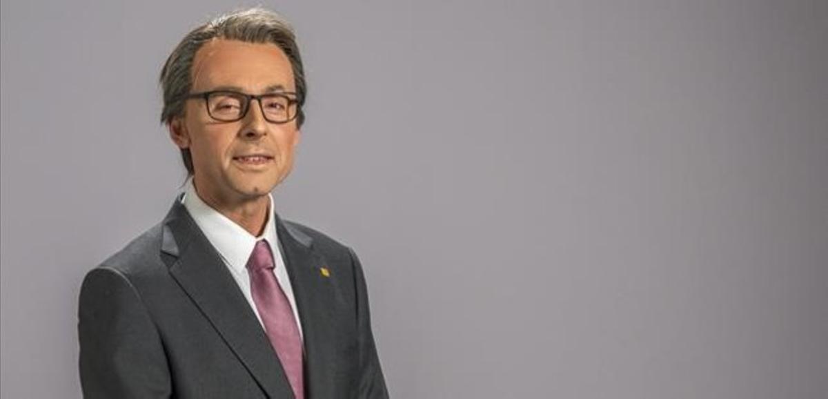 BRUNO ORO DESPIDE A ARTUR MAS