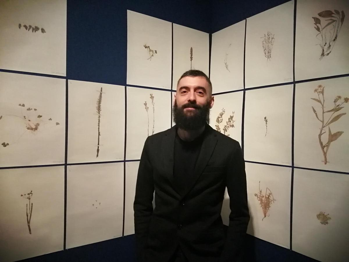 Juan Zamora: el arte vivo que juega con la naturaleza y la ciencia