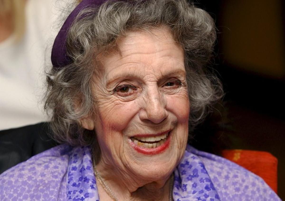 La capilla ardiente con los restos de María Isbert se instala en Albacete