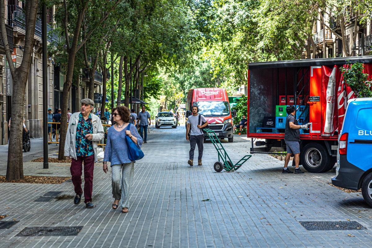 Escenas inesperadas de la Superilla del Eixample | FOTOS