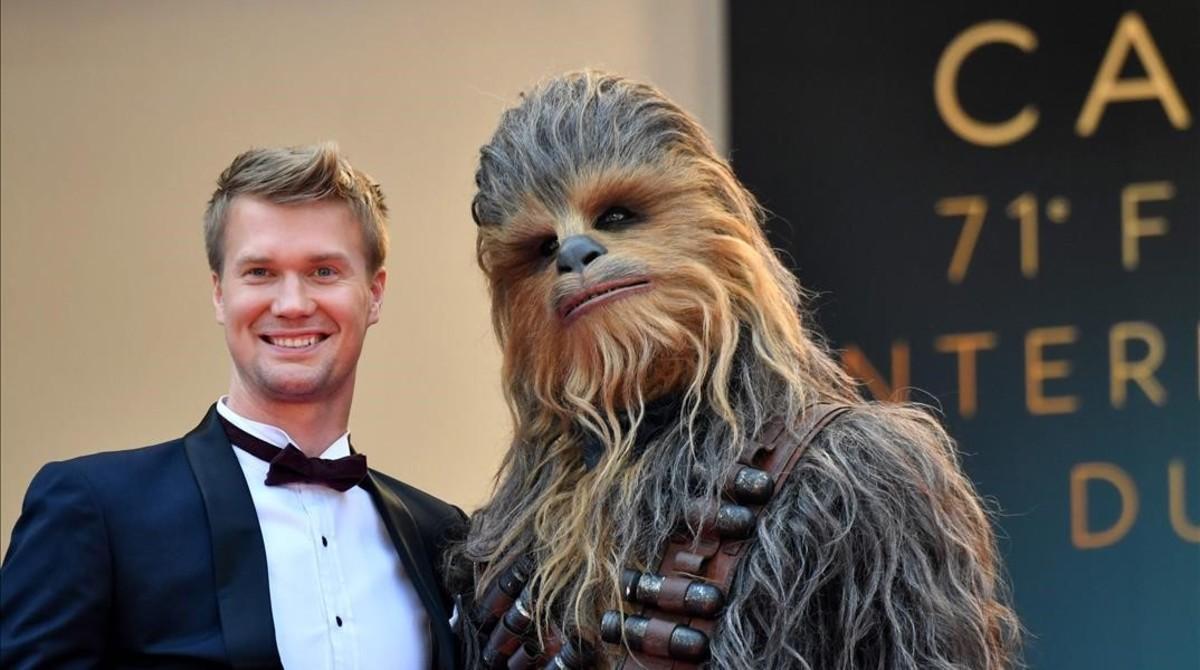 ¿Quién se esconde bajo la peluda piel de Chewbacca?