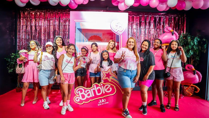 BARBIE | Marea rosa als cines per l’estrena de la pel·lícula: un ...
