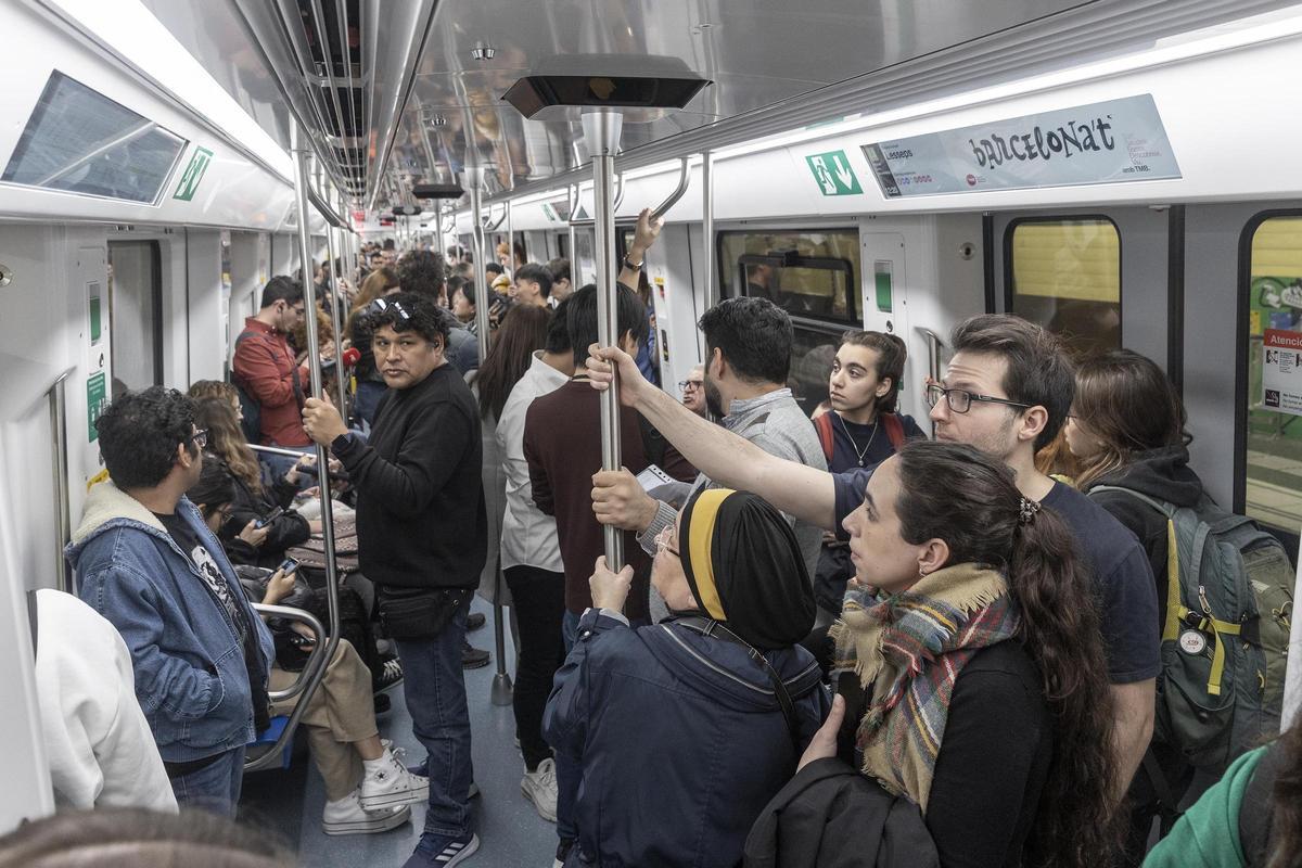 La L3 del metro de Barcelona estrena el primer tren de la serie 7.000