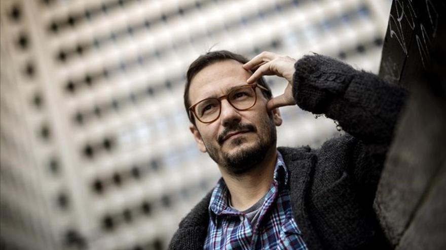 David Serrano estrena la comedia romántica 'Tenemos que hablar'