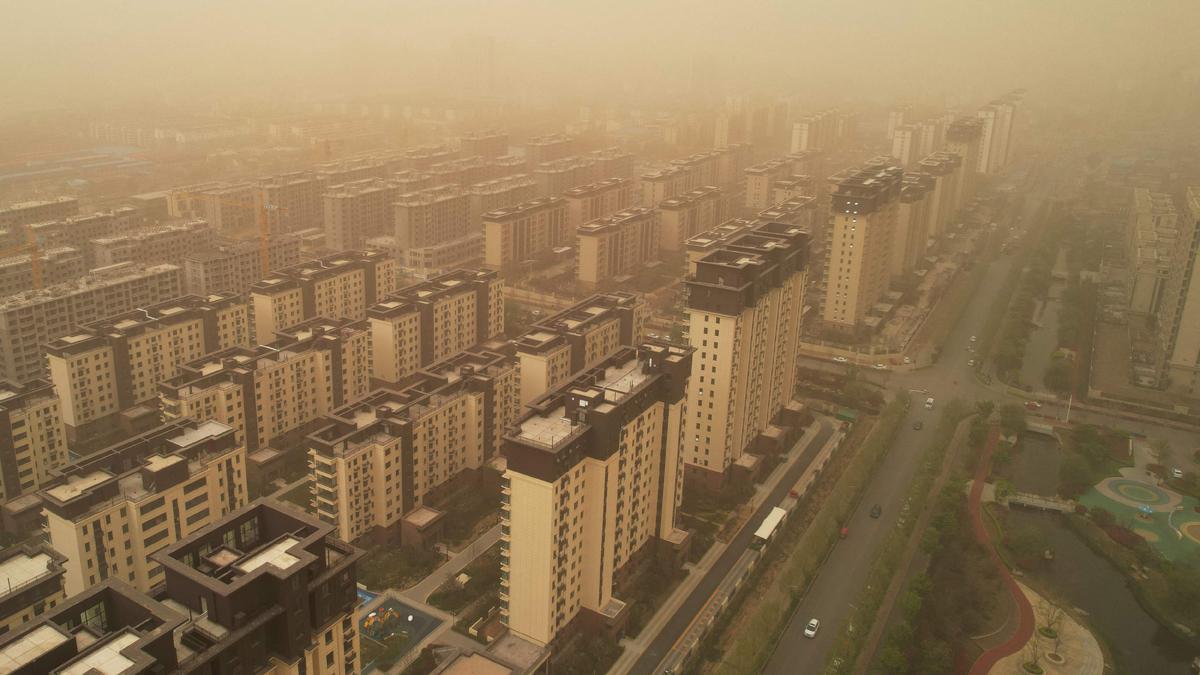 Una tormenta de arena afecta a más de 400 millones de personas en China
