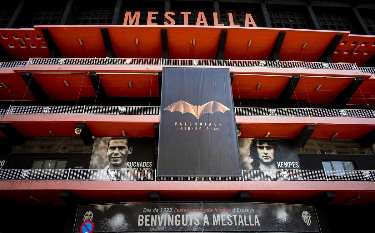 Batman contra el Valencia, la batalla del centenario