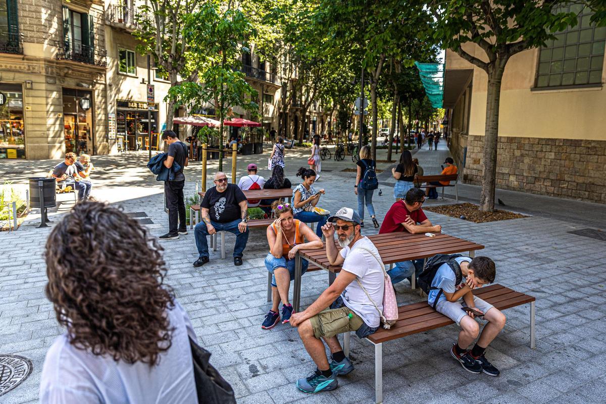 Escenas inesperadas de la Superilla del Eixample | FOTOS