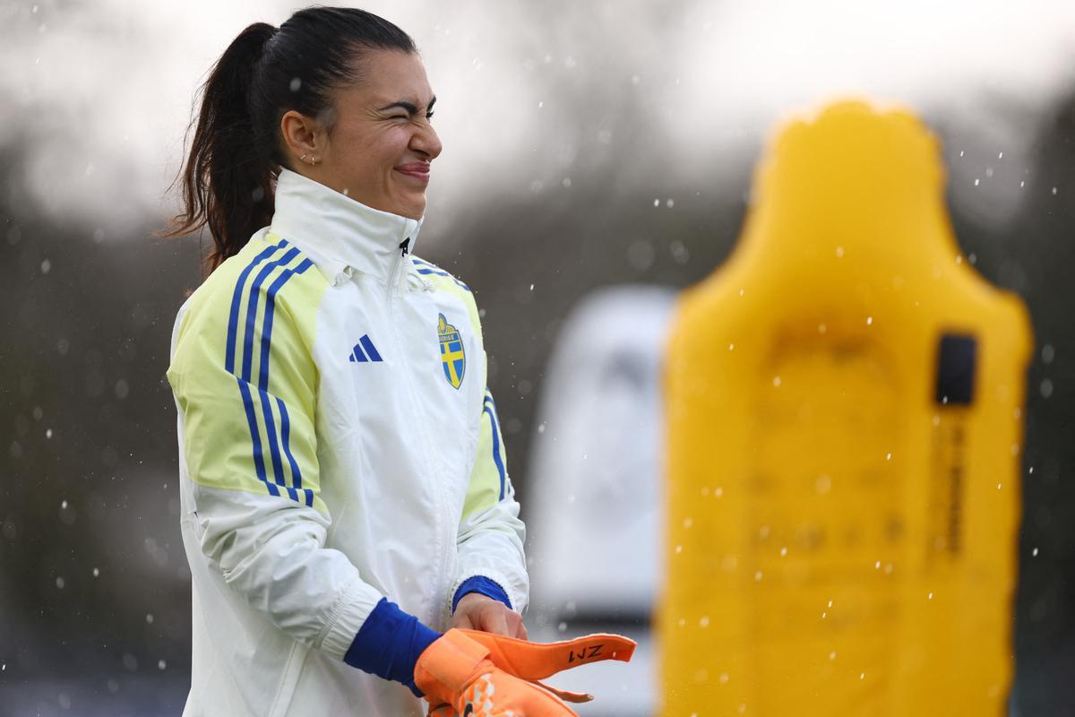 Agradecimiento, honor y paz: Zecira Musovic, la guardameta que tuvo que ...