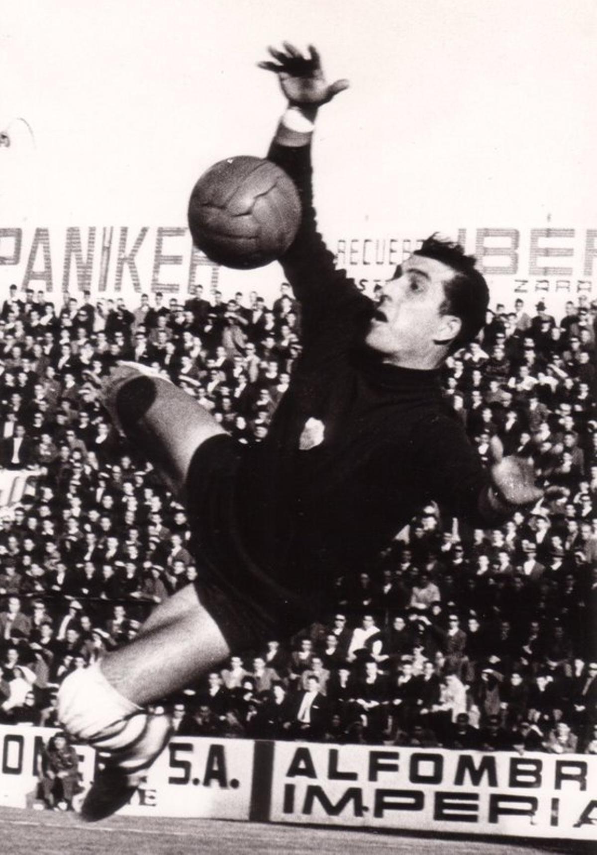 Muere el portero Manuel Pazos, leyenda del Atlético y el Elche