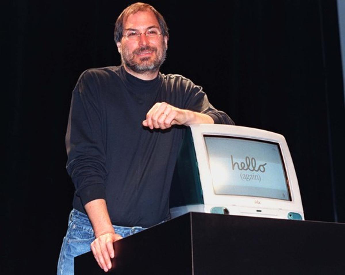 Steve Jobs al frente de Apple
